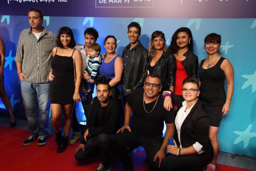 Menea para mí: la obra que fusiona lenguajes, a la gorra en la ciudad ...