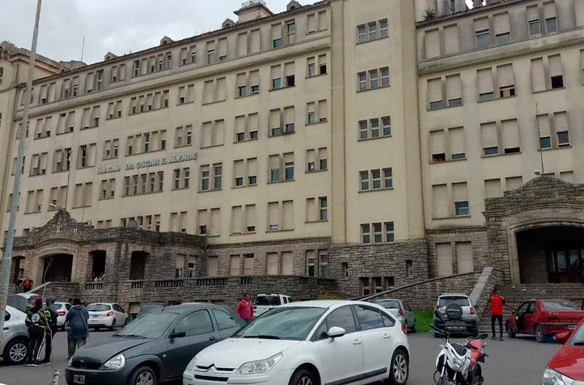 Pitrola recorrió el HIGA: “Para Kicillof el derecho a la salud pública ... Pitrola recorrió el HIGA: “Para Kicillof el derecho a la salud pública ...