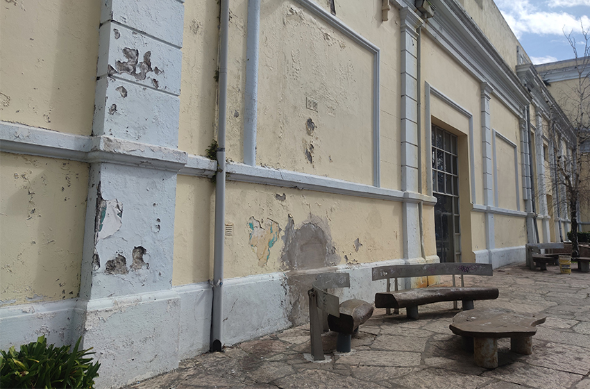 Afirman que "el estado de la Plaza del Agua es deplorable por donde se ...