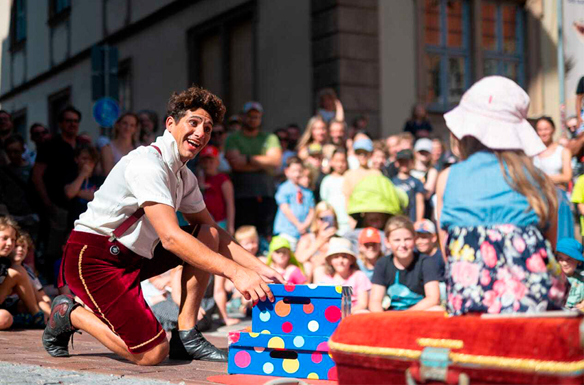 Tras su gira por Europa, Tony Fratello Clown se presenta en el Circo La ...