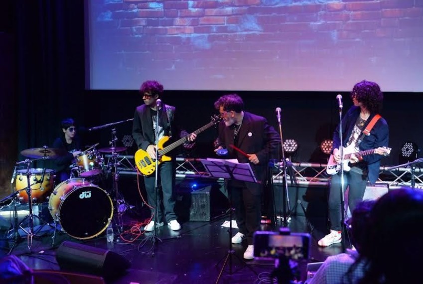 Pablo Vasco y familia en un show de humor y rock and roll – El Marplatense