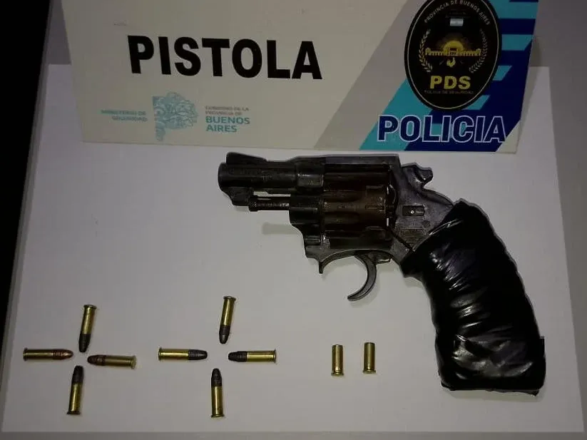 Dos menores: andaban en una moto robada, escaparon a toda velocidad ...
